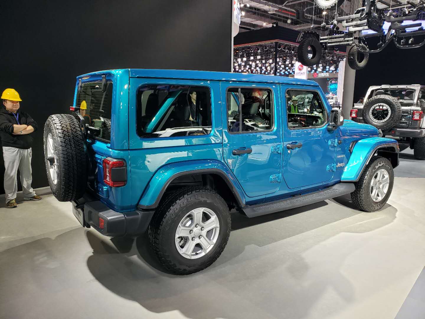 牧马人电动敞篷,牧马人电动敞篷版,牧马人敞篷_大山谷图库